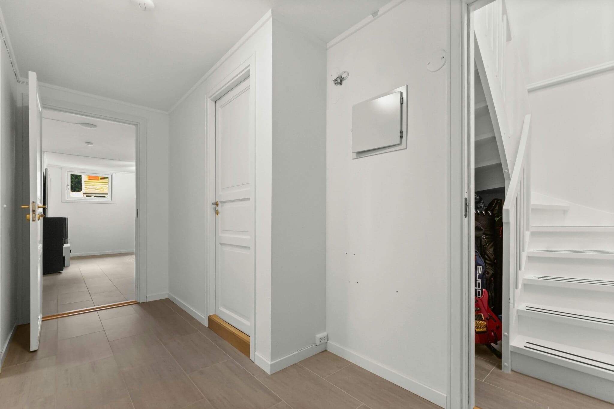 Signs A Floor Will Collapse - Can Sagging Floors Collapse? Scared My House Will Collapse